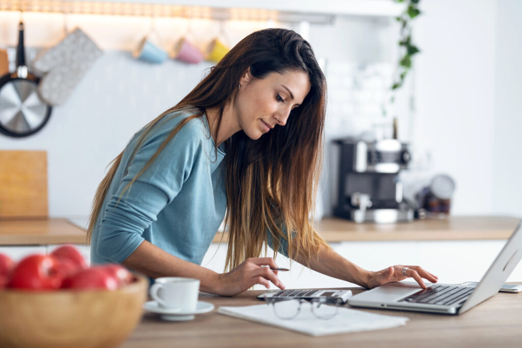 Webhooks explained: Definition, Function & Examples | Guide - 4ALLPORTAL